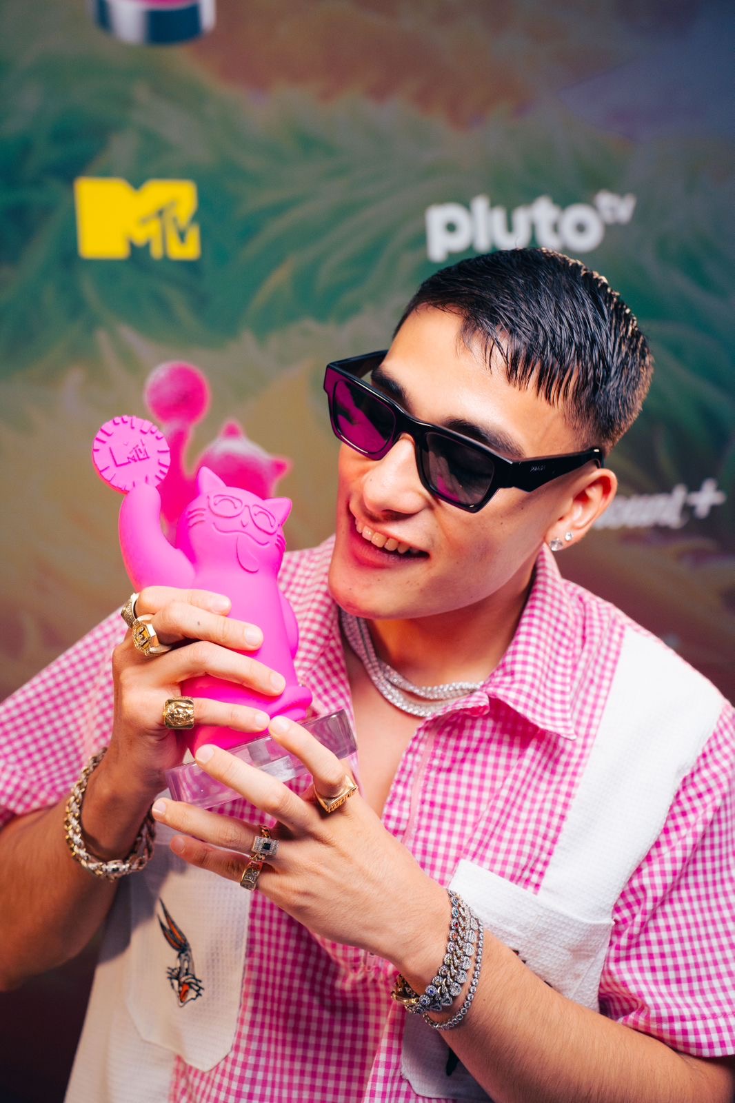 El Malilla gana Artista Crack del año en los MTV Miaw Awards 2024 ...